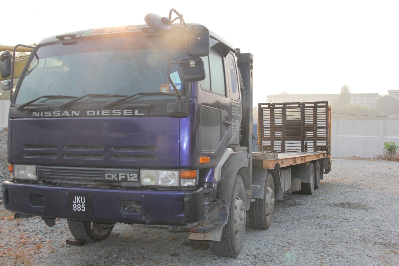 WL Machinery :: Lorry Crane Service Johor Bahru | Heavy Machinery ...